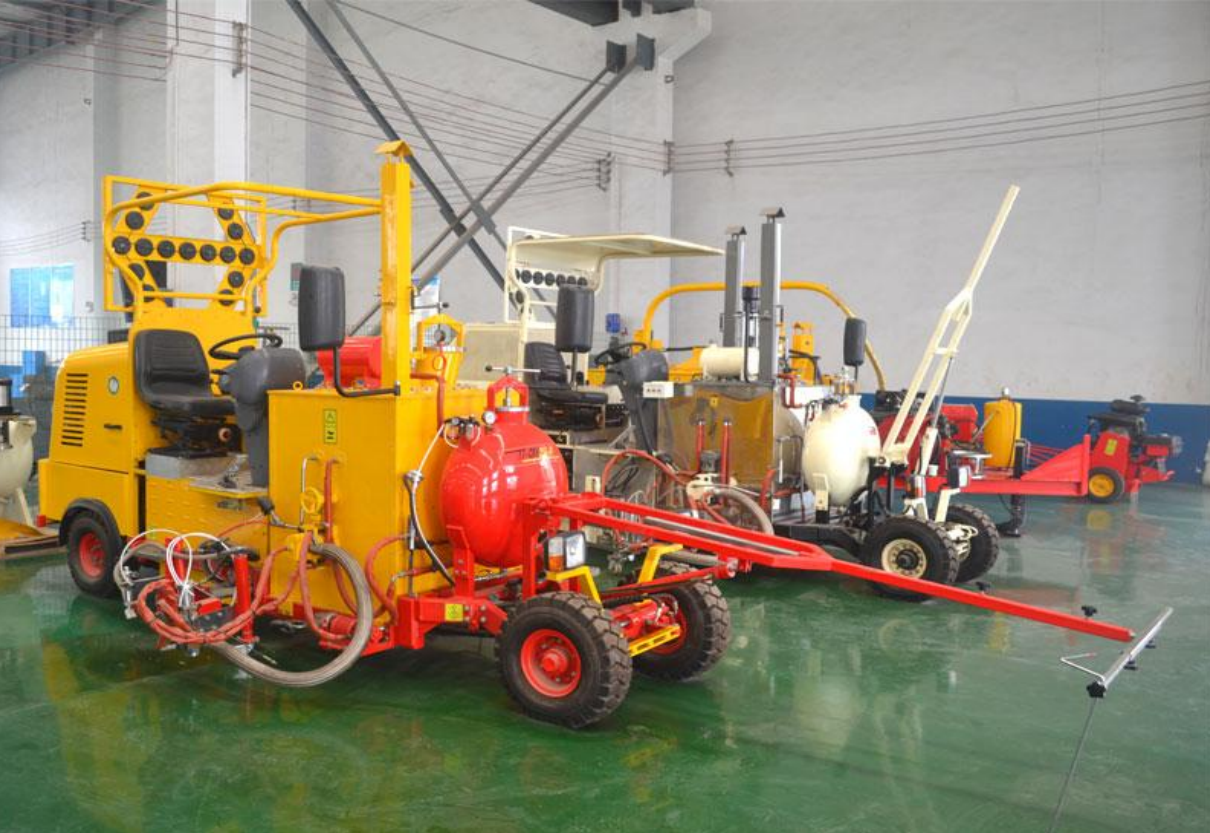 Driving Type Thermoplastic Spraying Road Marking Machine